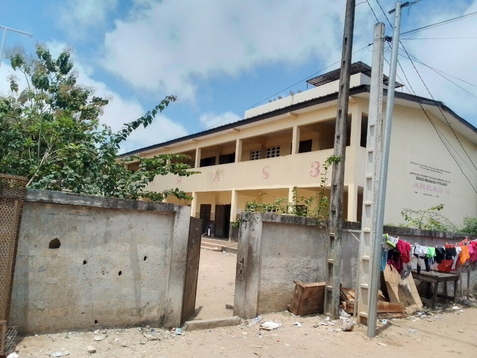 Beyaz eşya servisleri SICOGI-Arras 3 Public Primary School, Abican, foto