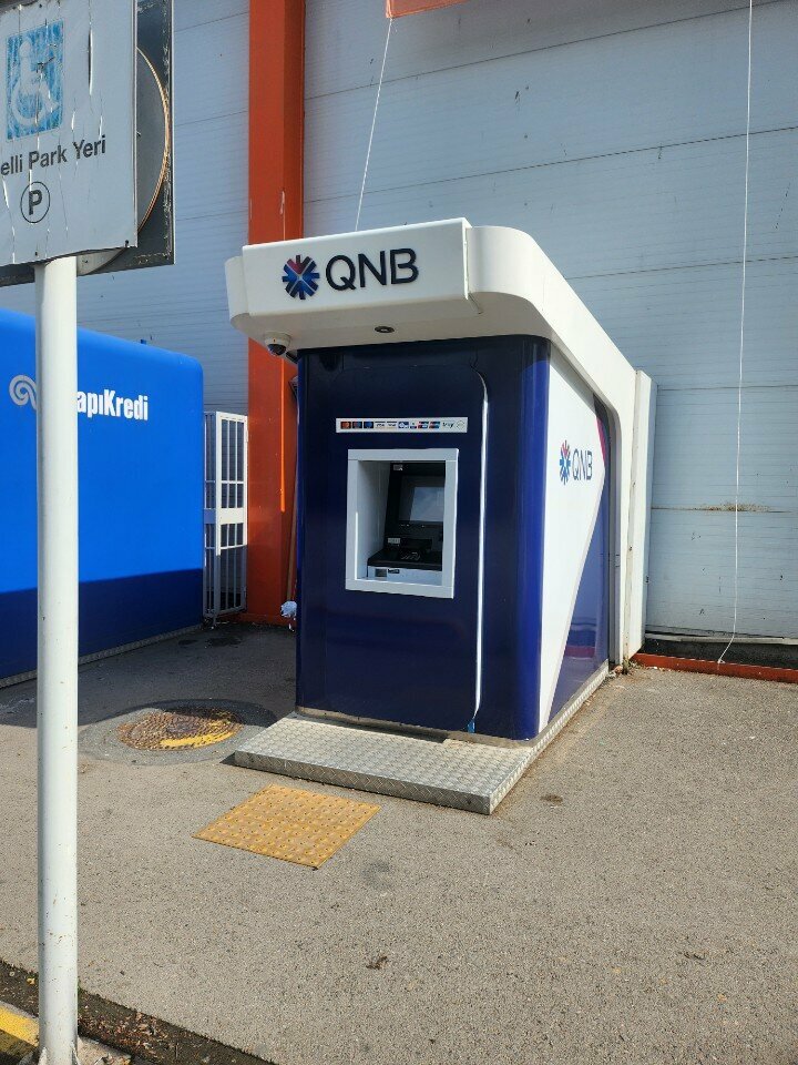 ATM'ler QNB ATM, İstanbul, foto