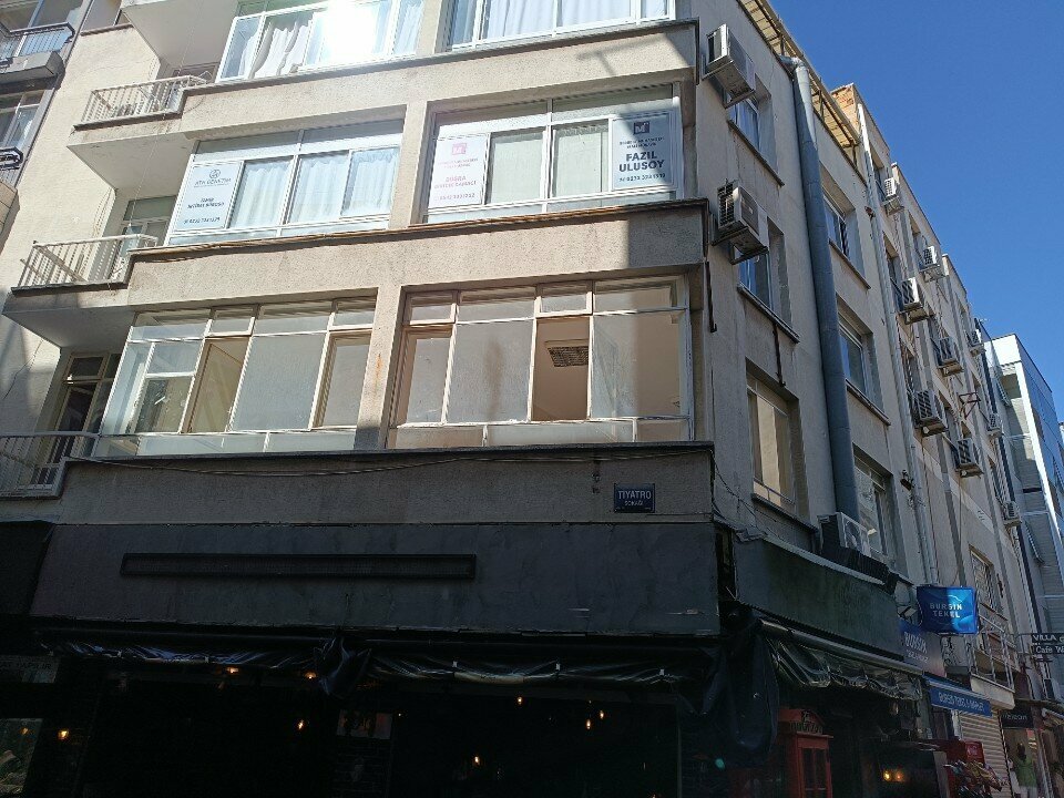 Mali müşavir Smmm Büşra Biricik Kamacı, İzmir, foto
