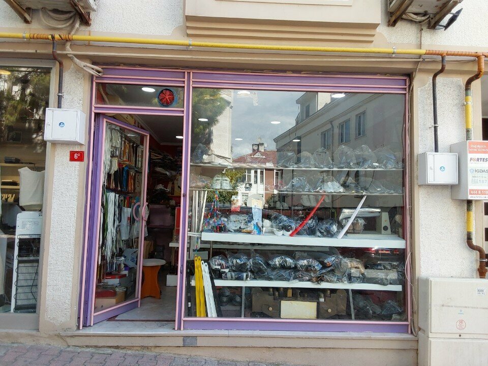 Ayakkabı tamiri Necoby Lostra, İstanbul, foto