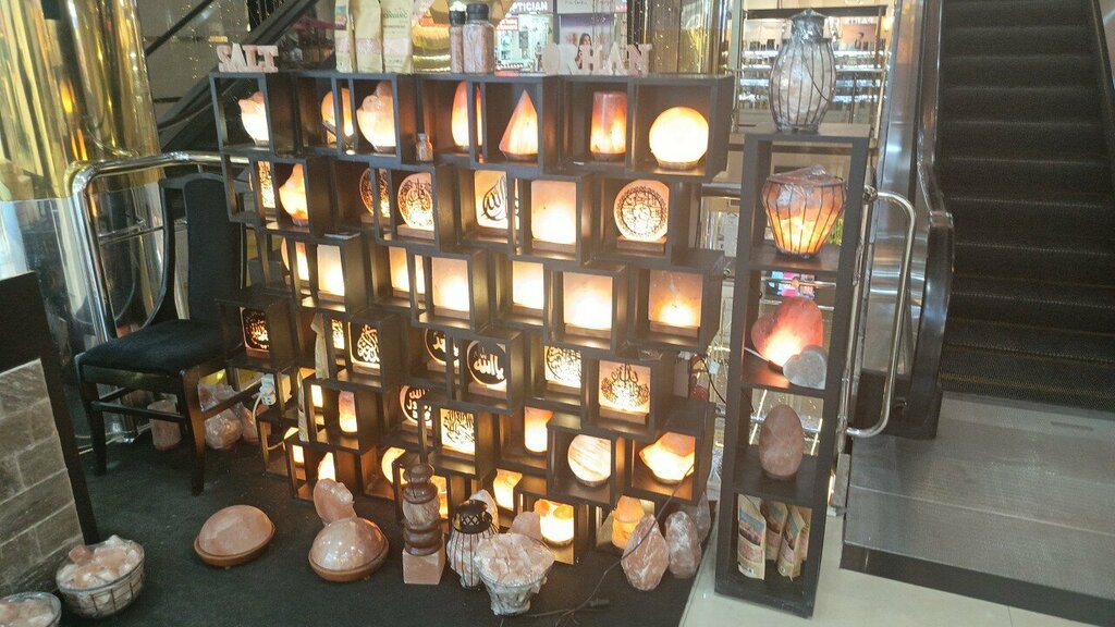 Restoran Himalayan Pink salt lamps, Islamabad, foto