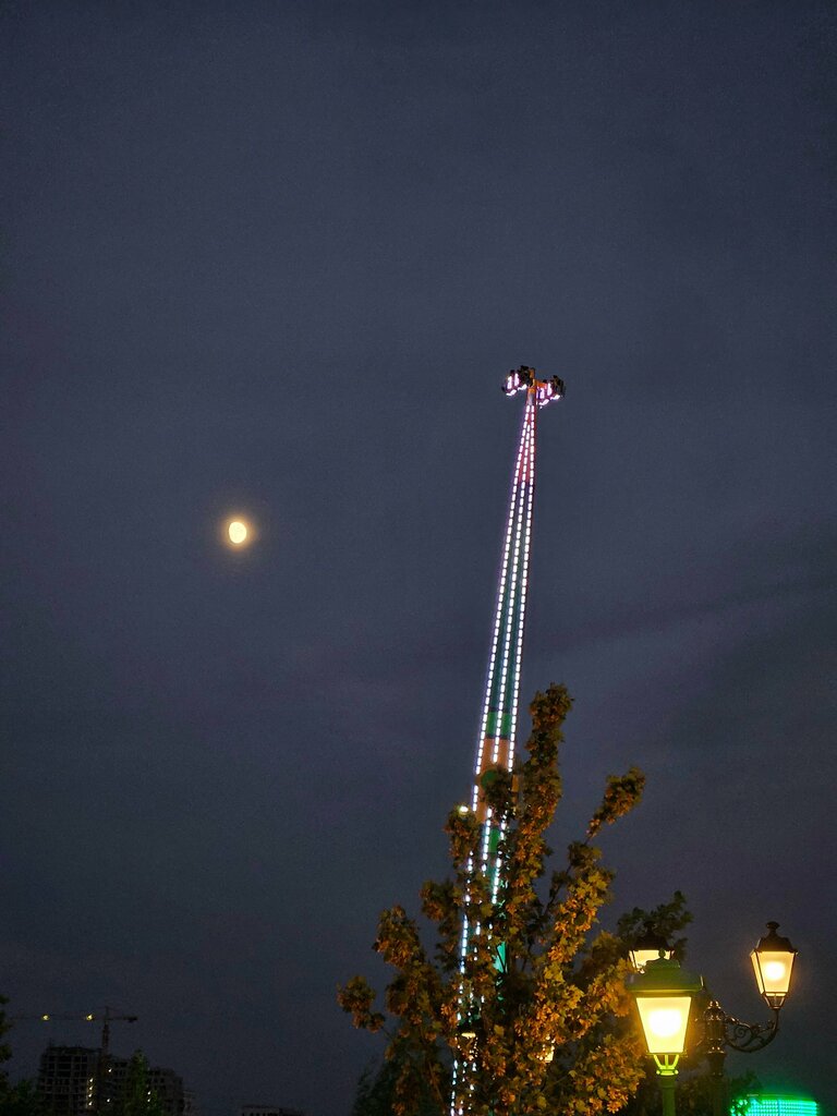 Atraksiyon Booster, Erivan, foto