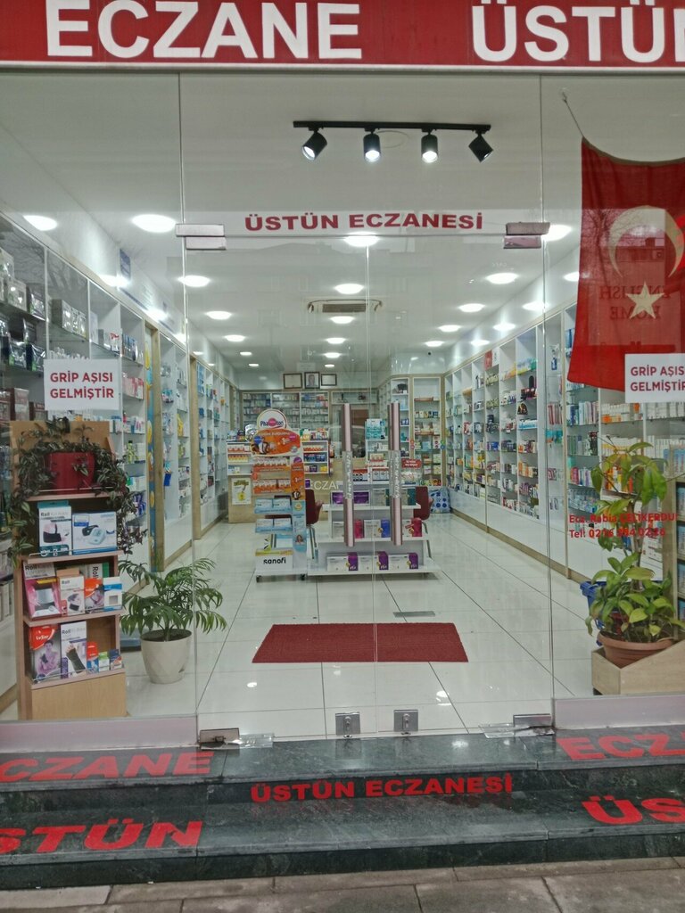 Eczaneler Üstün Eczanesi, İstanbul, foto