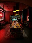 All he loves (vulica Bilieckaha No:4), bar  Gomel'den