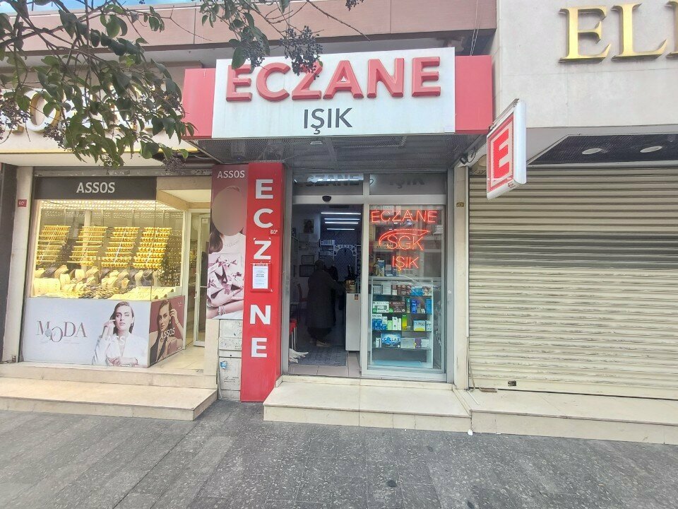 Eczaneler Işık Eczanesi, İstanbul, foto