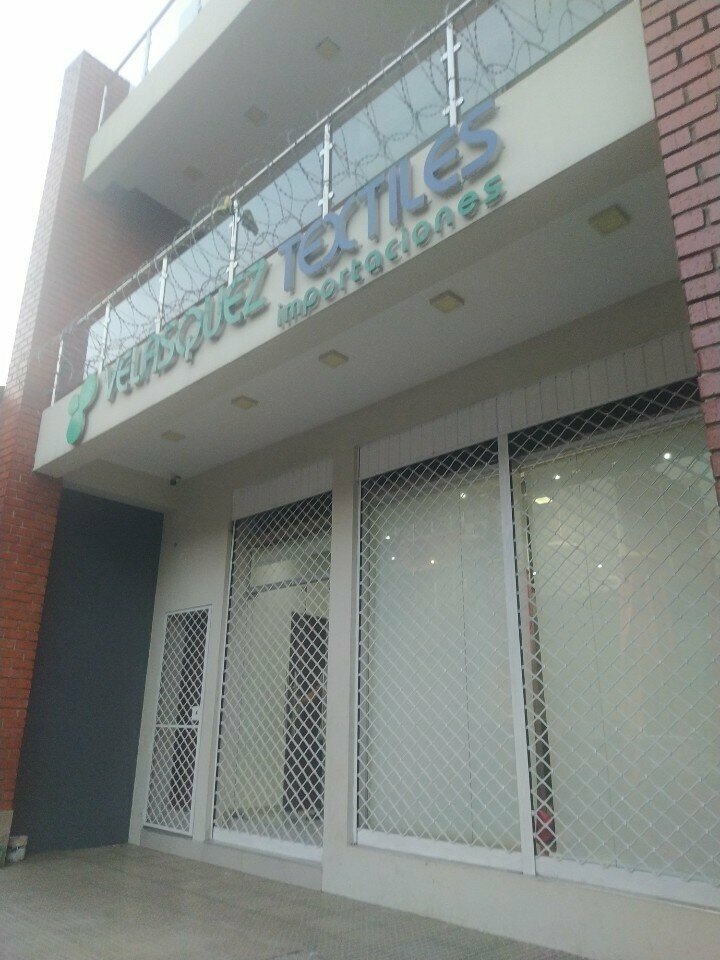 Kumaşçılar Velasquez Textiles, Santa‑Krus, foto