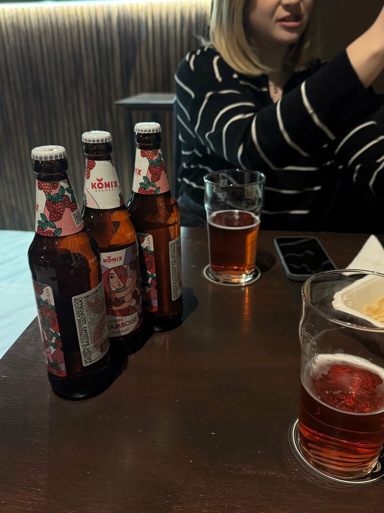 Bira dükkanı Все свои, Moskova ve Moskovskaya oblastı, foto