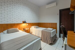Hotel Avenida (Av. Natalino Joao Brescansin, 1823 - Centro, Sorriso - MT, 78890-000), otel