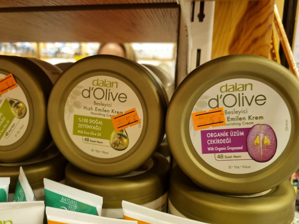 Ucuzluk mağazası Ottoman Bazaar, Manavgat, foto