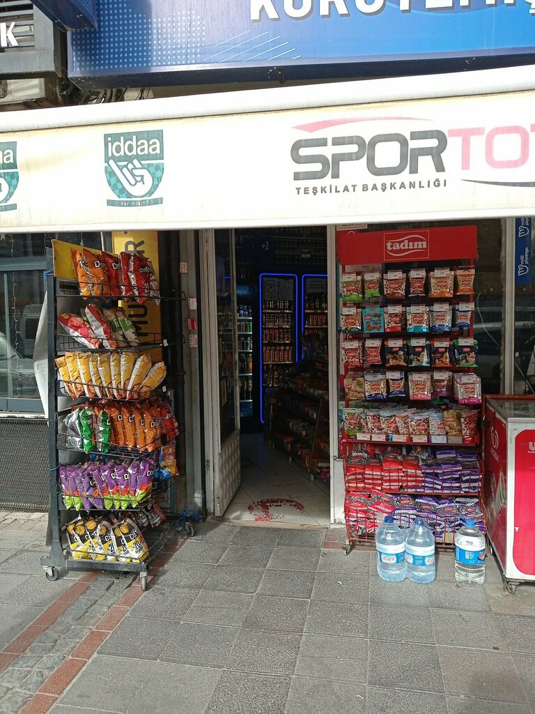 Bira dükkanı Munzur 2 Kuruyemiş Tekel Bayi, İstanbul, foto