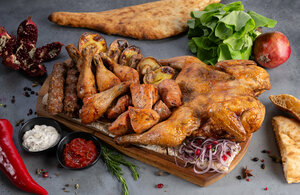 The Hot Bread Forge (Zavodskaya Street No:1/4, Chekhov), kafe  Çehov'dan