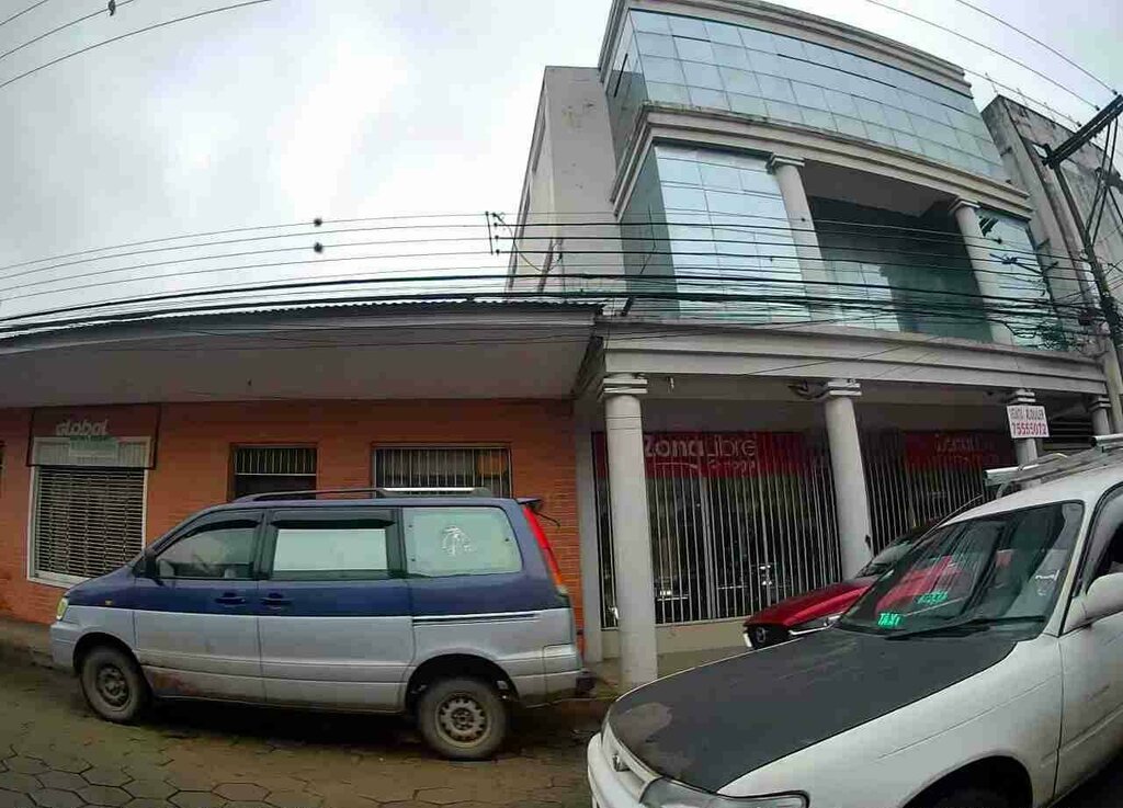 Ev temizlik ürünleri Free Zone, Santa‑Krus, foto