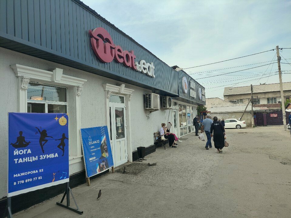 Kasap, şarküteri Meat to Eat, Almatı, foto