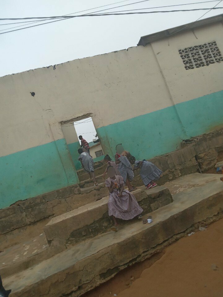 i̇lkokul Groupe Scolaire Saint Behi, Abican, foto