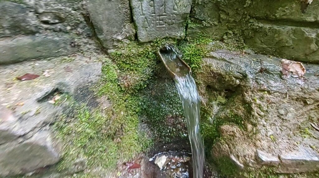 Pınar, çay Spring, stream, Krasnodarski krayı, foto