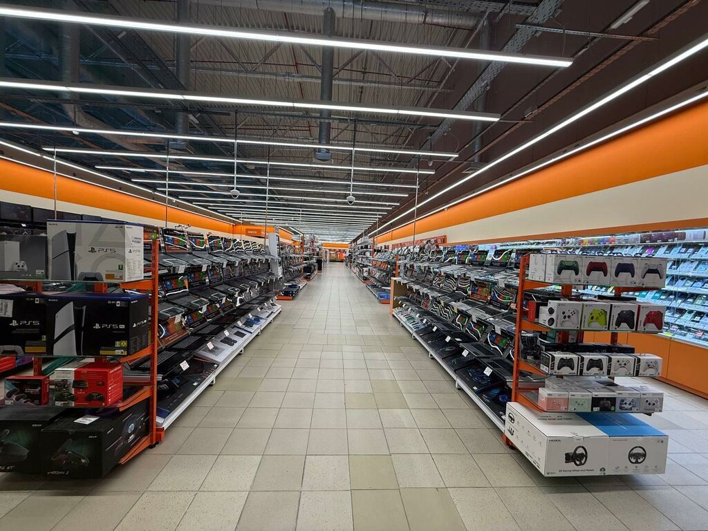 Elektronik eşya mağazaları DNS, Saint‑Petersburg, foto