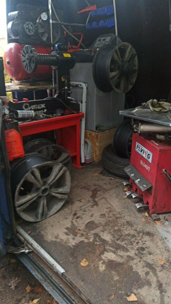 Oto lastik tamiri Шиномонтаж, Saint‑Petersburg, foto