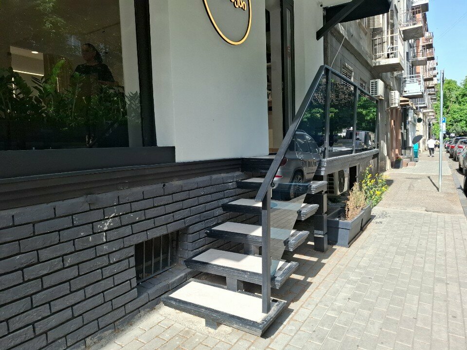 Güzellik salonu არტჰაუსი, Tiflis, foto