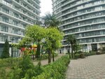 Apartamenti s basseinom na beregu morya (Lekh and Maria Kachinski Street No:5), otel  Batum'dan