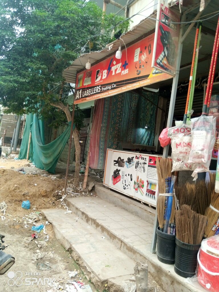 Kırtasiyeler A1 Labellers, Karaçi, foto