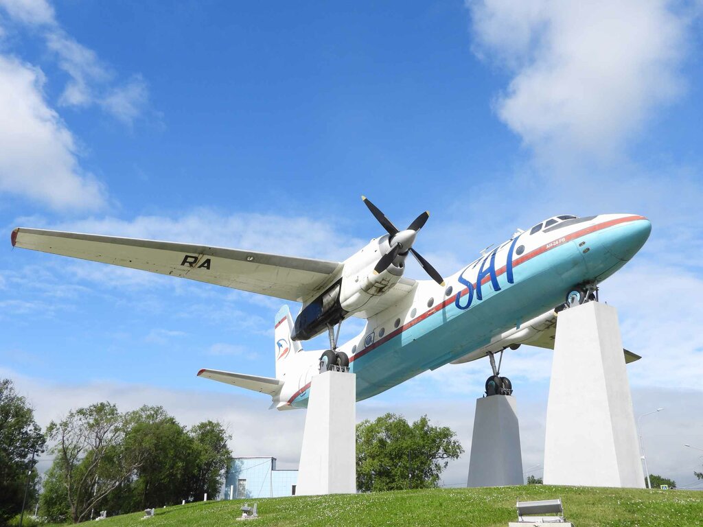 Teknoloji anıtı Самолëт Ан-24РВ, Sakhalinsk, foto