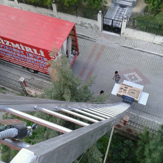 Otopark ve tamirhaneler Öz Izmirli, İzmir, foto