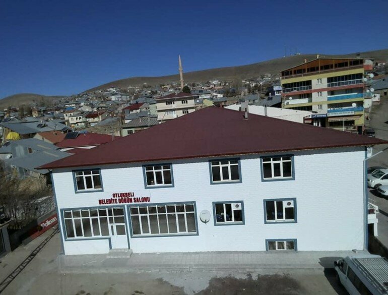 Belediyeler, devlet daireleri Otlukbeli Belediyesi, Otlukbeli, foto