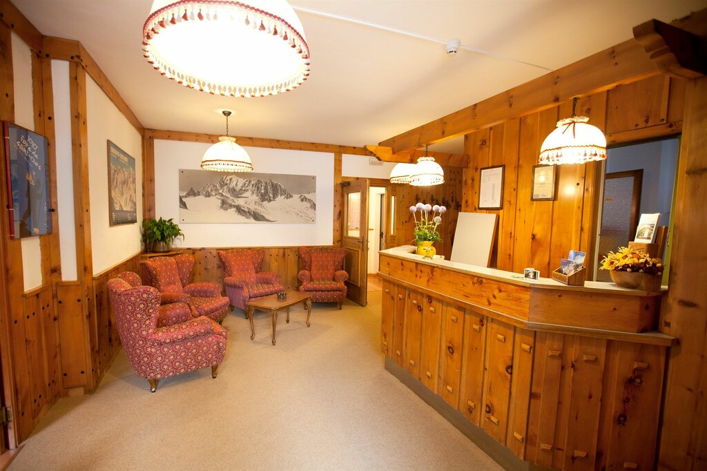 Otel Hotel La Vallee Blanche, Aosta Vadisi, foto