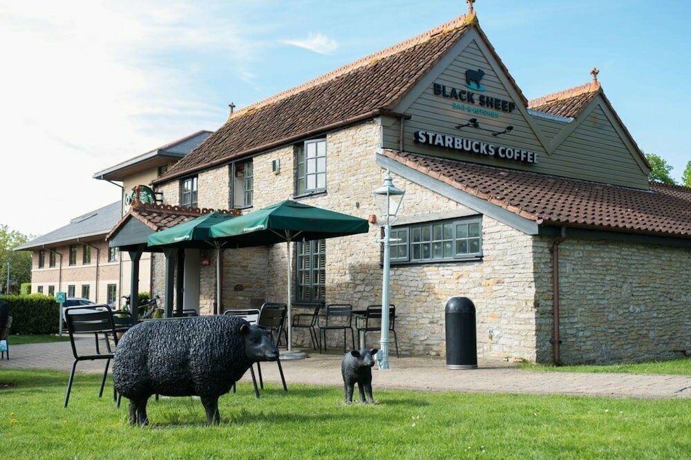 Otel Lodge at Bristol, İngiltere, foto