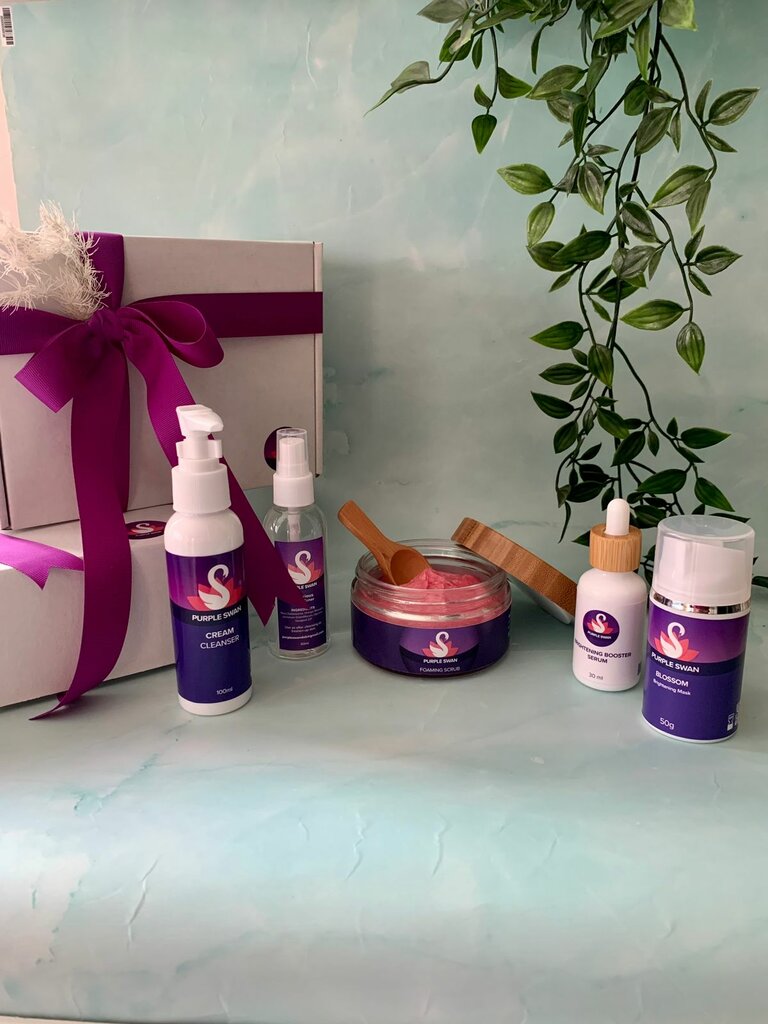 Kozmetik ve parfümeri mağazaları Purple Swan, Dubai, foto