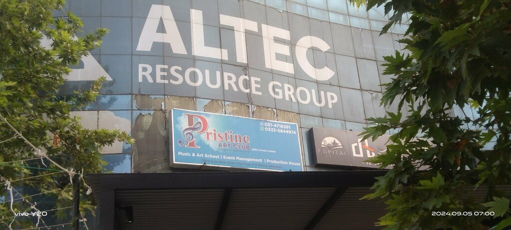 Enstrüman mağazaları Pristine Art Club, Islamabad, foto