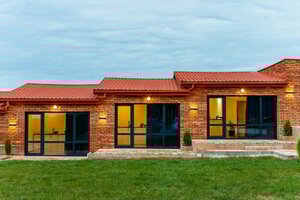 Tita Homes (Sh-38), otel