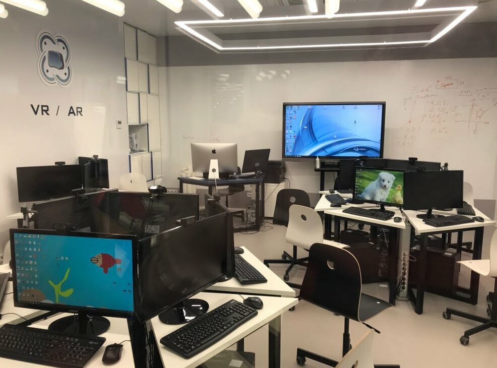 Okul ekipmanları Pervy Klass, Voronej, foto