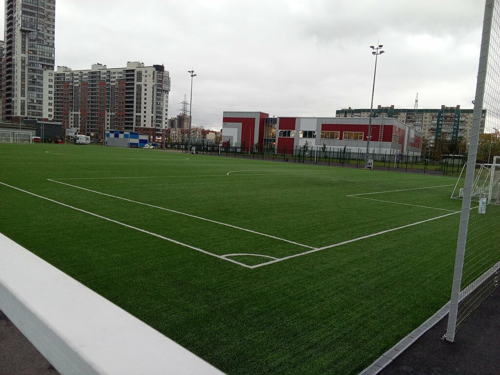 Spor alanı Футбольное поле, Saint‑Petersburg, foto