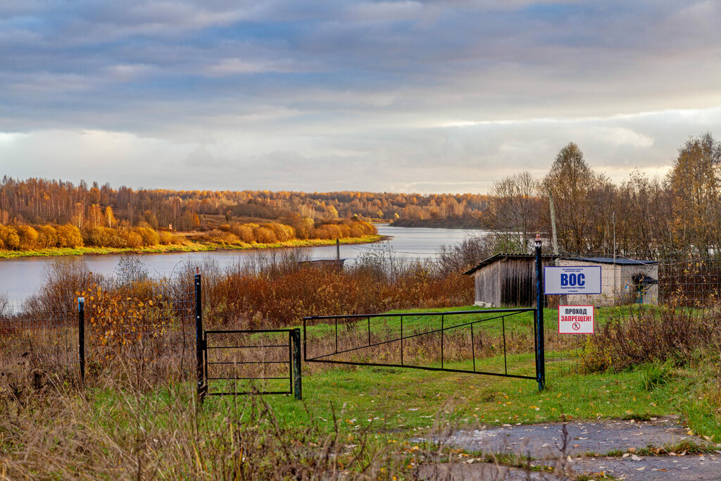 Mühendislik altyapısı Водозаборное сооружение, Novgorodskaya oblastı, foto