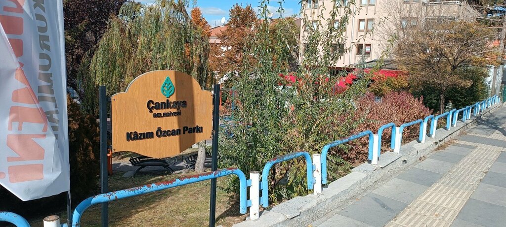 Parklar ve ormanlar Kazım Özcan Parkı, Ankara, foto