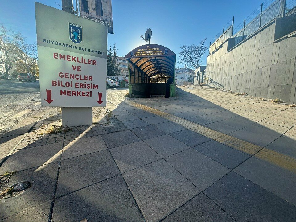 Sosyal yardım kuruluşları Yaşlılar Ve Gençler Bilgi Erişim Merkezi, Ankara, foto