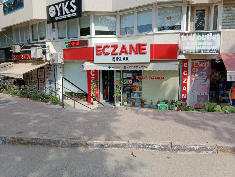 Eczaneler Işıklar Eczanesi, Antalya, foto