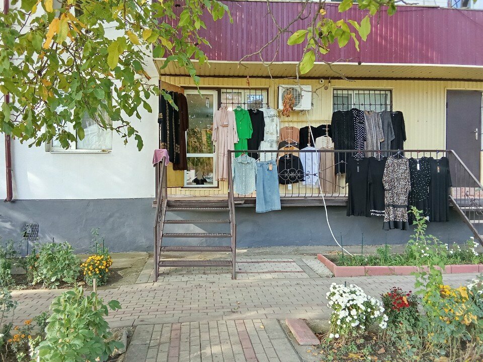 Giyim mağazası Магазин женской одежды, Grozni, foto