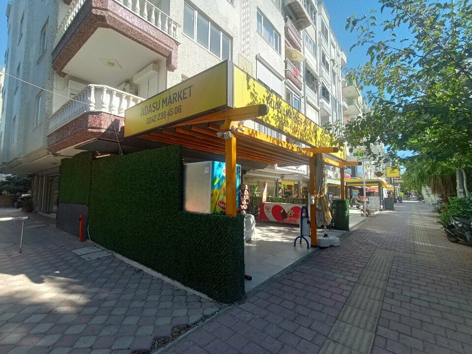 Alkollü içecekler Adasu Market, Antalya, foto