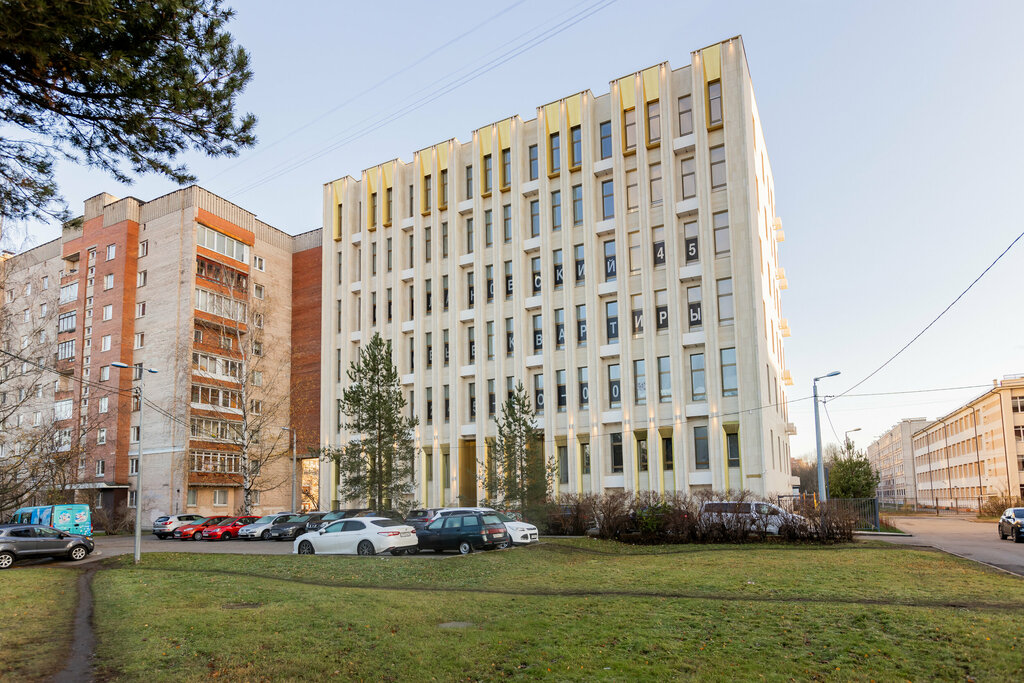 Konut blokları Svetlanovsky, 45, Saint‑Petersburg, foto