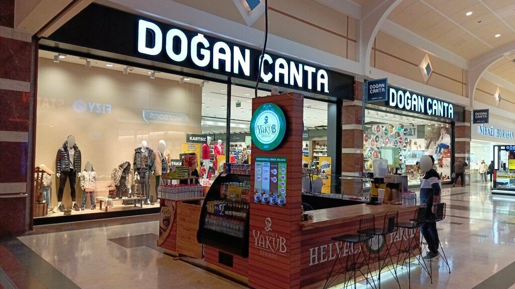 Giyim mağazası Doğan Çanta, Konya, foto