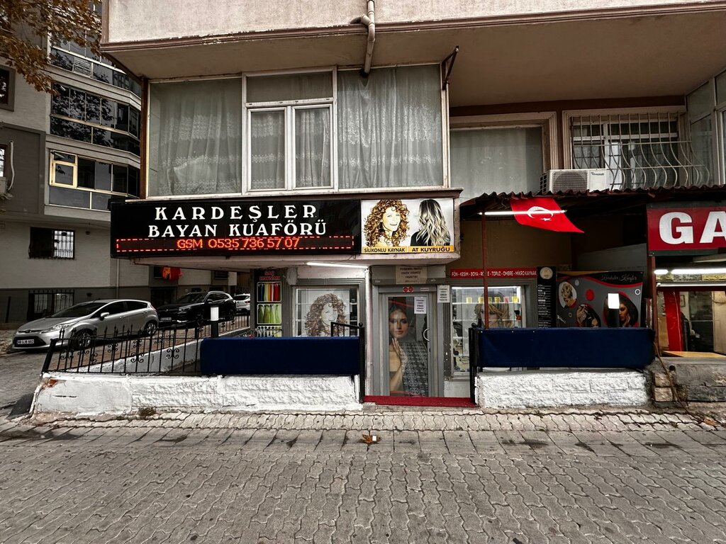 Kuaförler Kardeşler Bayan Kuaförü, İstanbul, foto