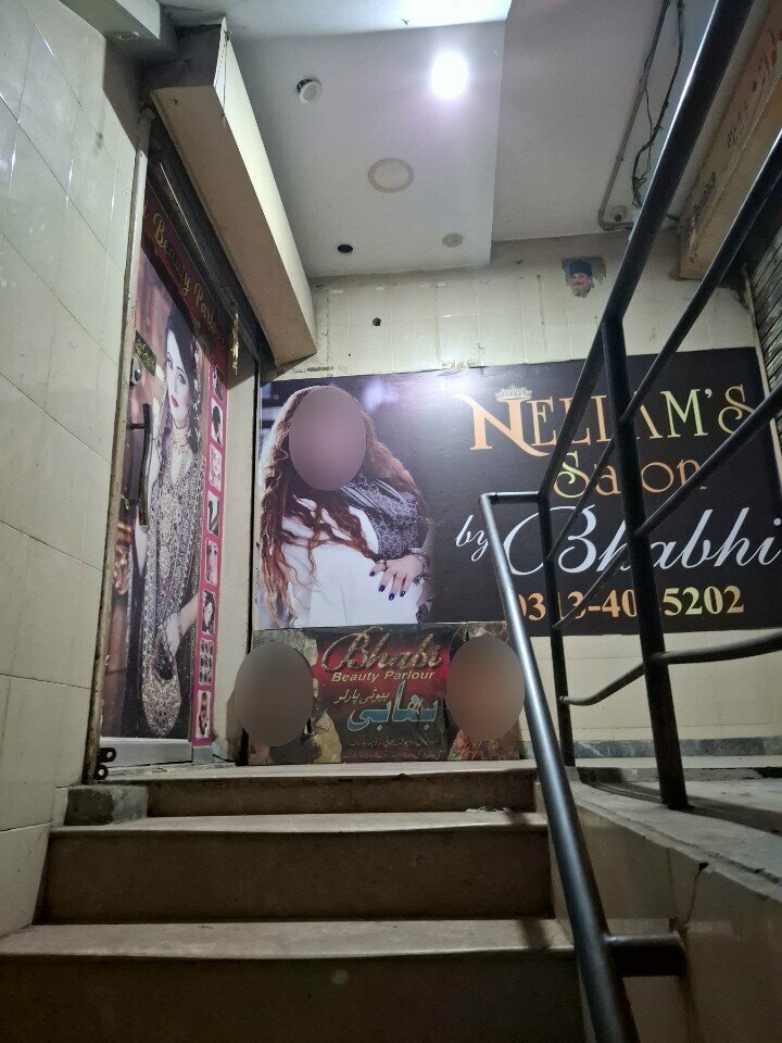 Kuaförler Neelam saloon, Lahor, foto