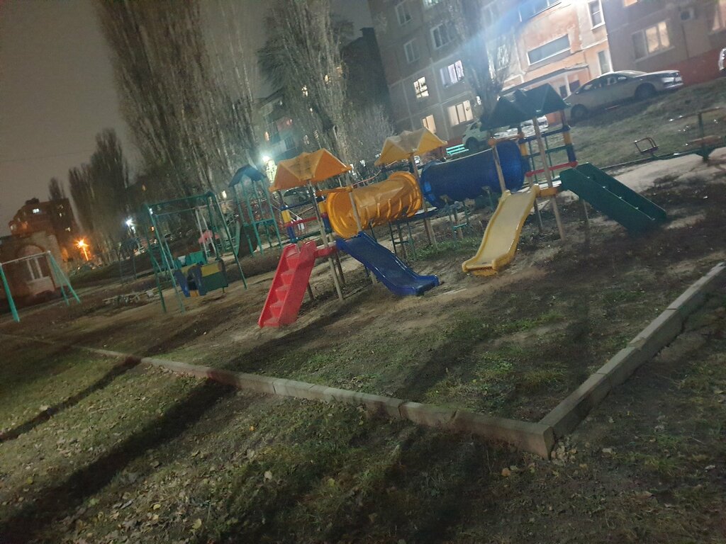 Oyun alanı Playground, Livny, foto