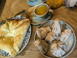 Restoran Гамарджоба, Tiumen, foto