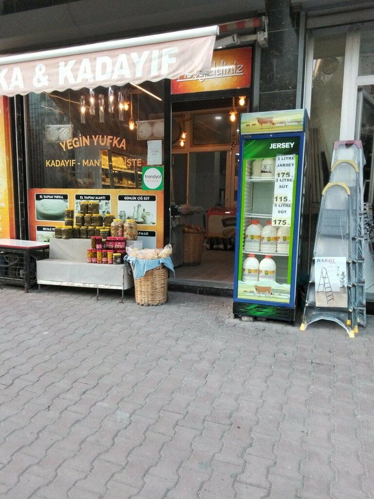 Market Yegin Yufka Şarküteri, İstanbul, foto