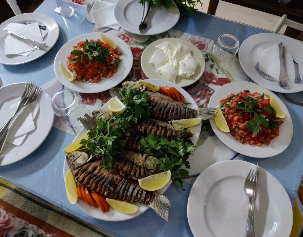 Kafe Gölbaşı Balık Lokantası, Kütahya, foto