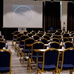 Bentley Continental Hall (Mirzakalon Ismoiliy koʻchasi No:2А), konferans ve toplantı salonları  Taşkent'ten