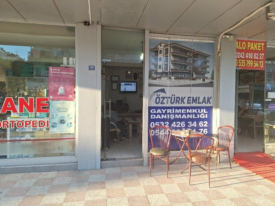 Emlak ofisi Öztürk Emlak, Antalya, foto